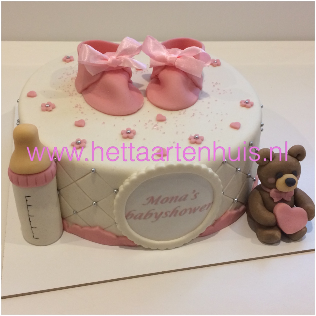 Mona baby shower taart - Het Taartenhuis