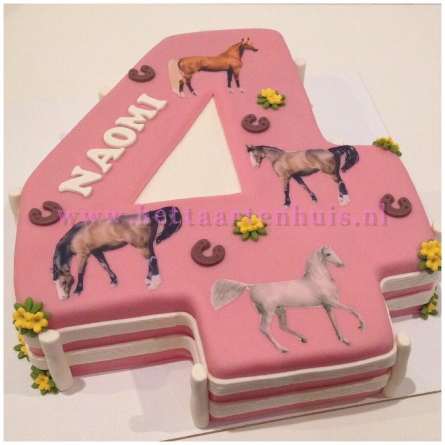 Paarden taart cijfer 4 - Het Taartenhuis