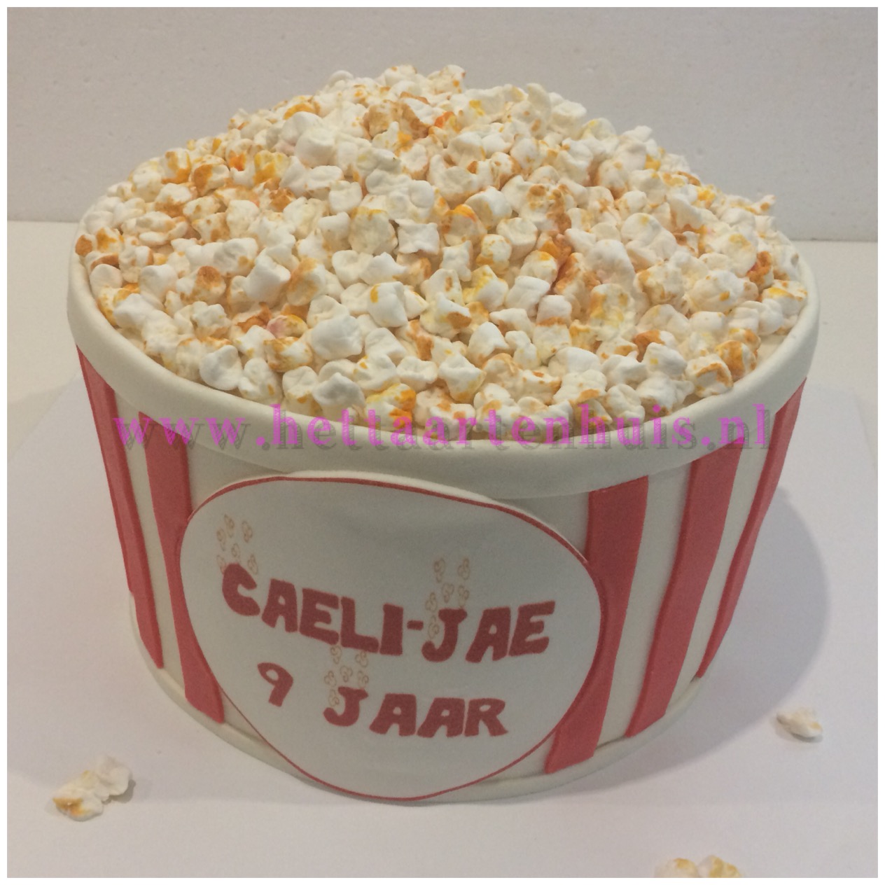 Popcorn Bucket taart - Het Taartenhuis