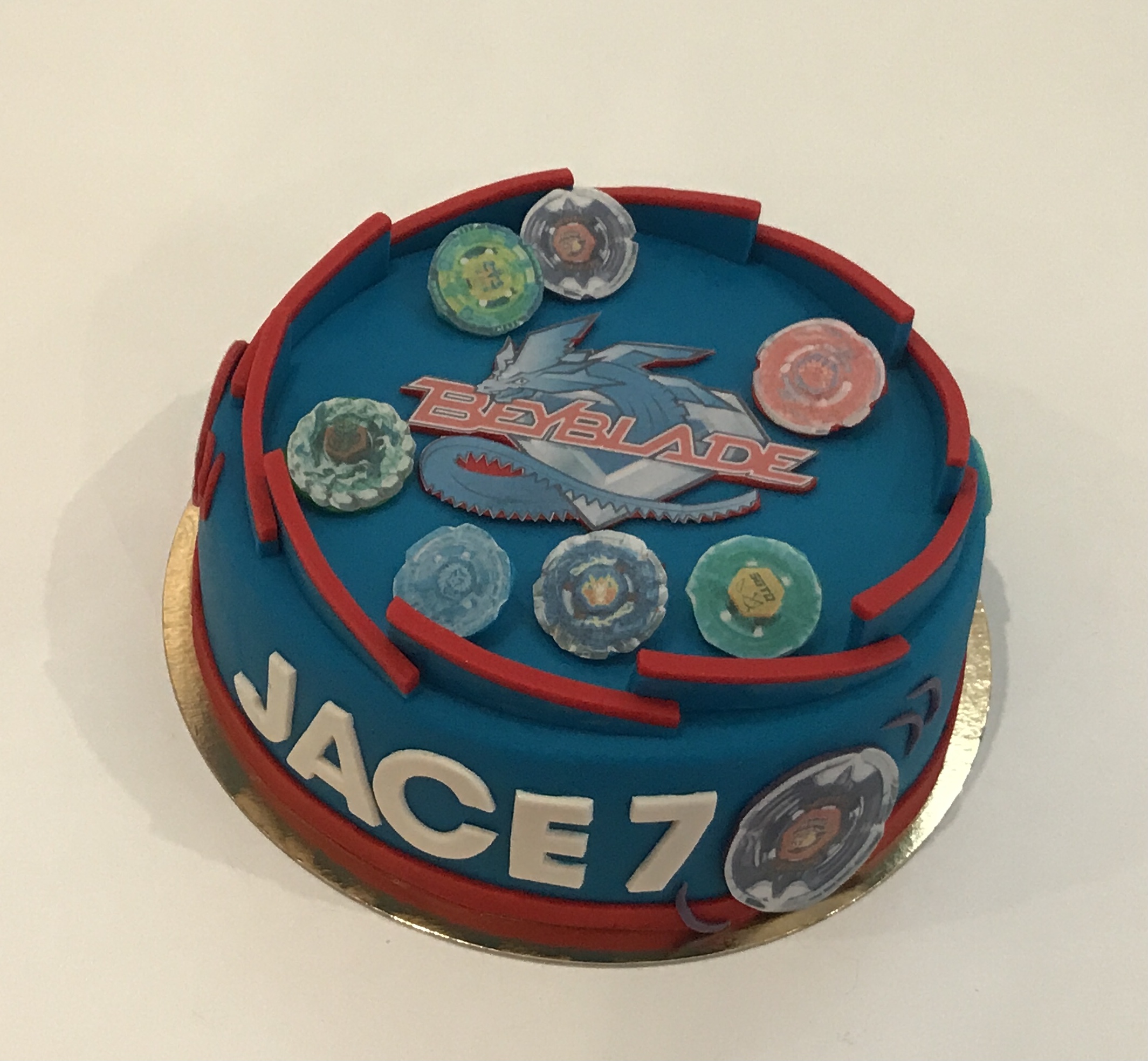 Beyblade taart JACE - Het Taartenhuis