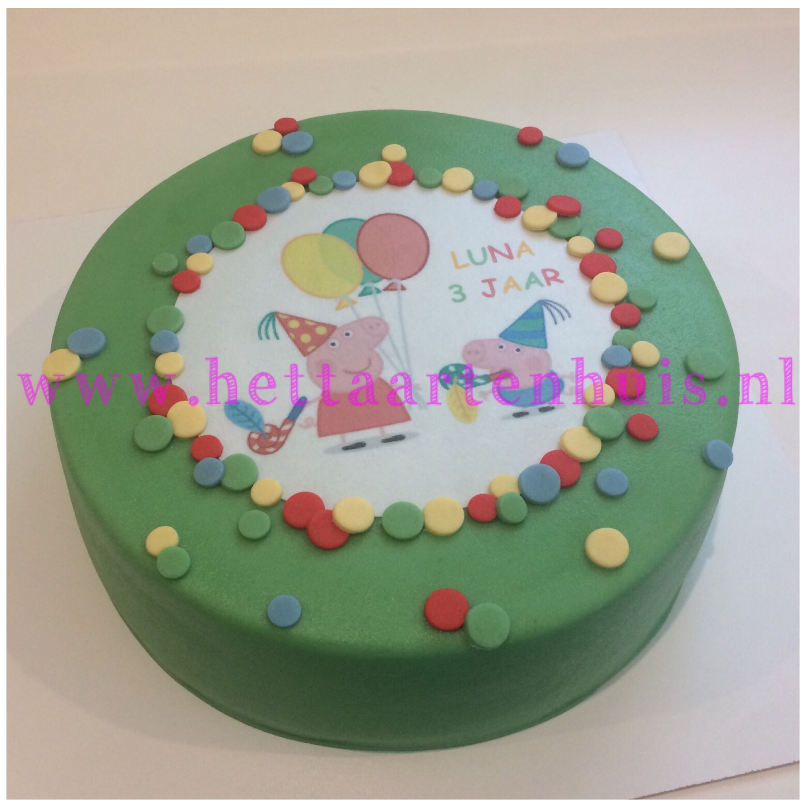 Peppa big taart LUNA - Het Taartenhuis