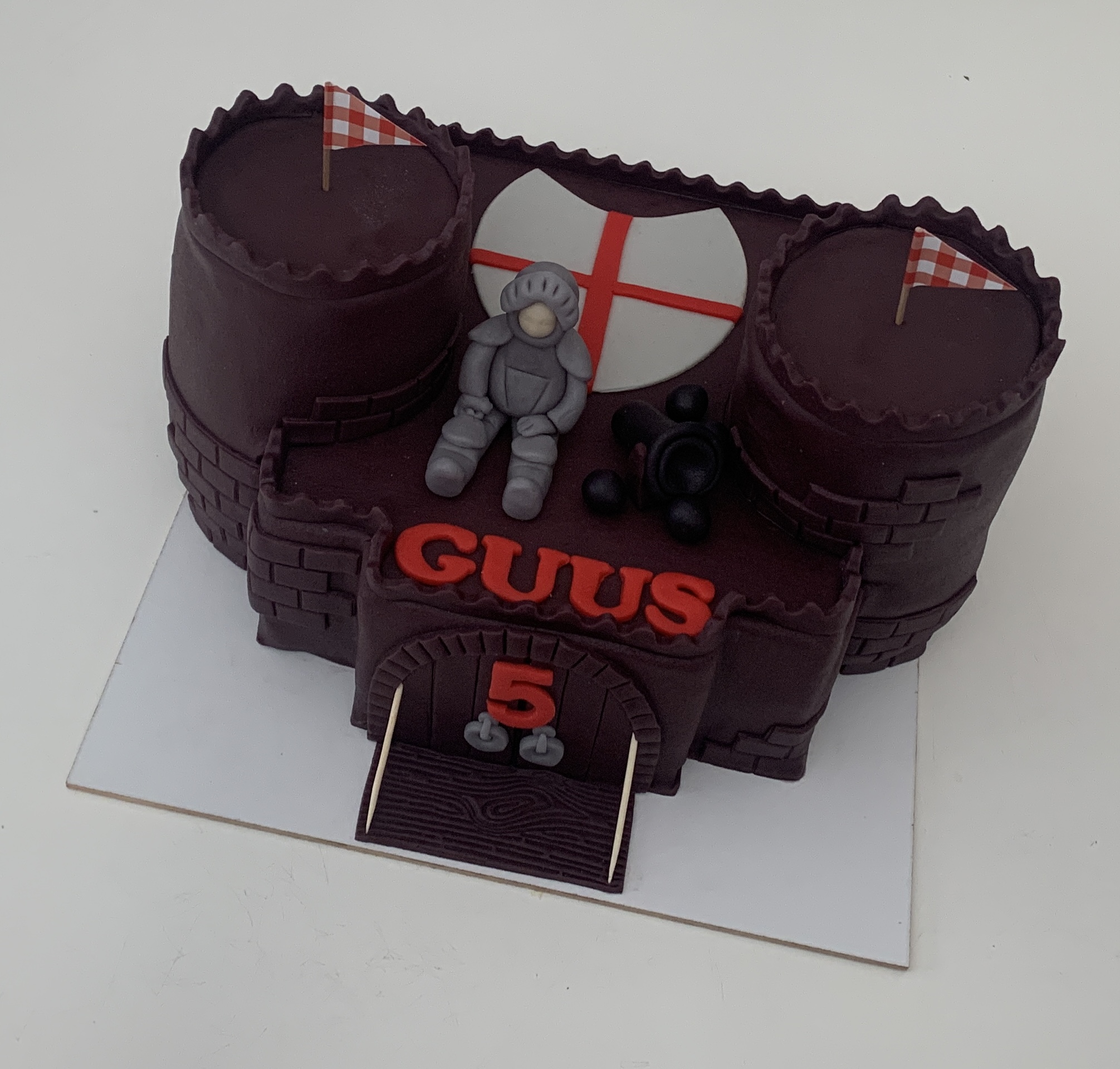 3D kasteel taart GUUS - Het Taartenhuis