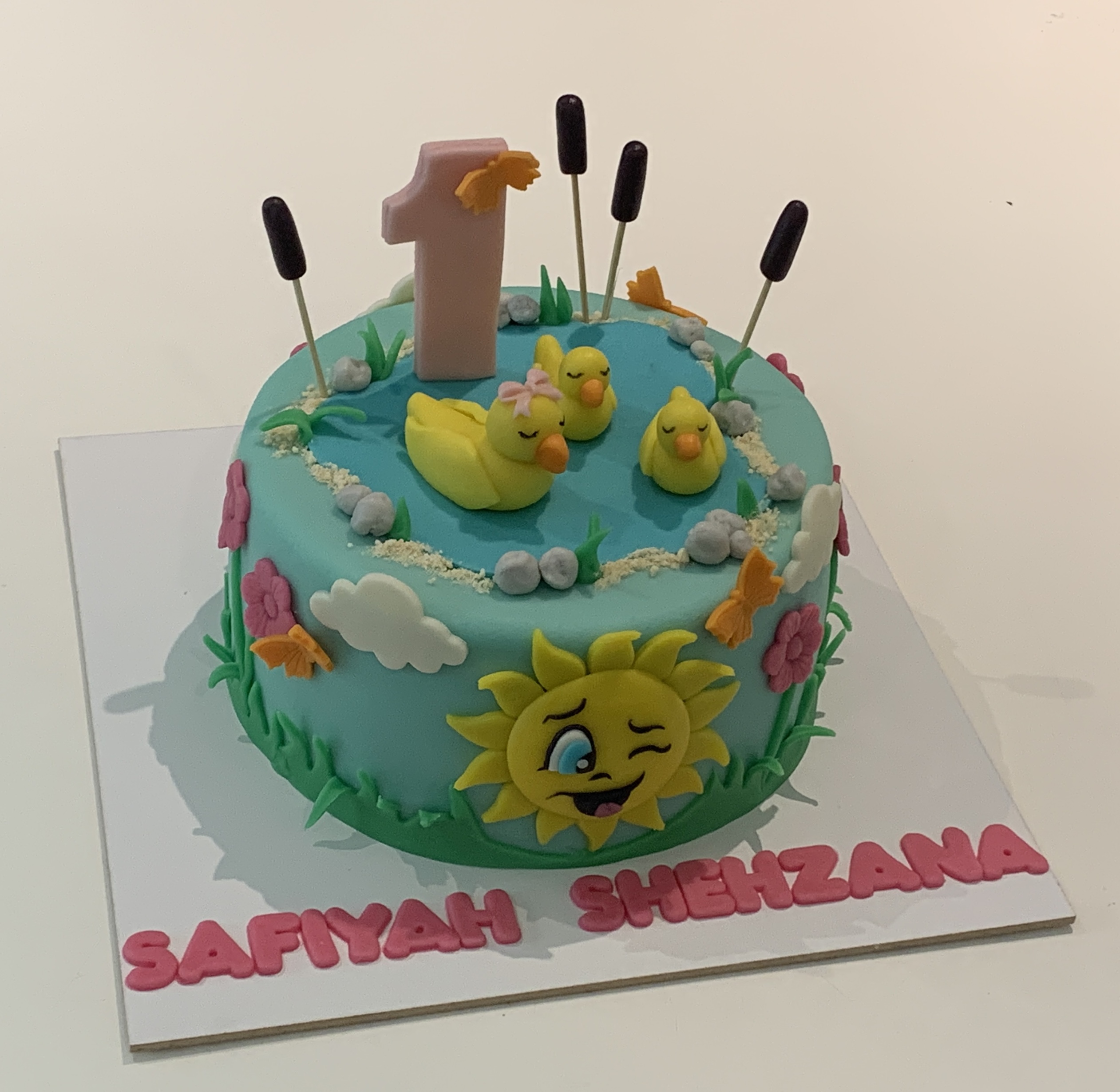 Eendjes taart SAFIYAH - Het Taartenhuis