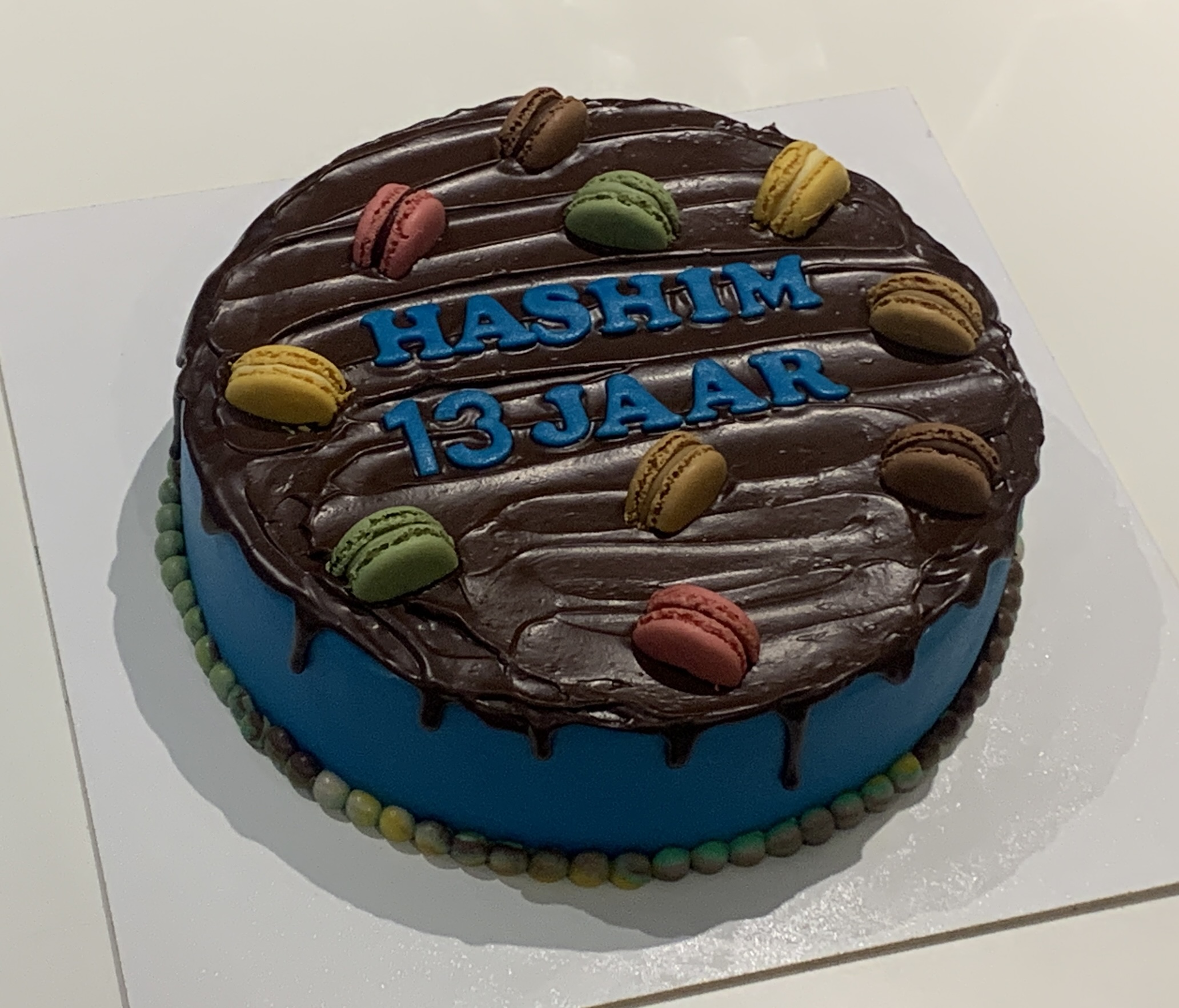 Macaron drip taart HASHIM - Het Taartenhuis