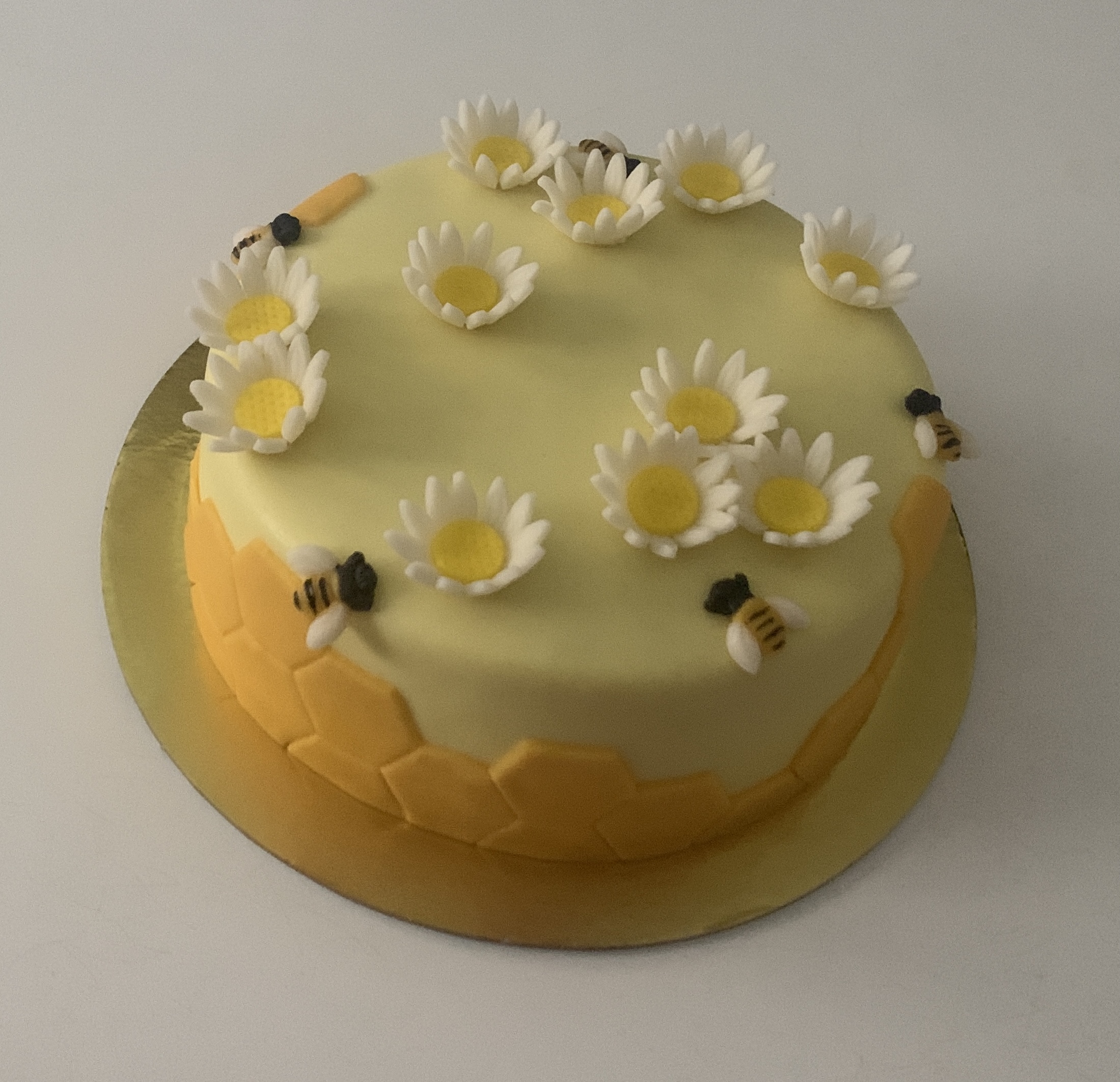 Bijtjes en madeliefjes taart - Het Taartenhuis