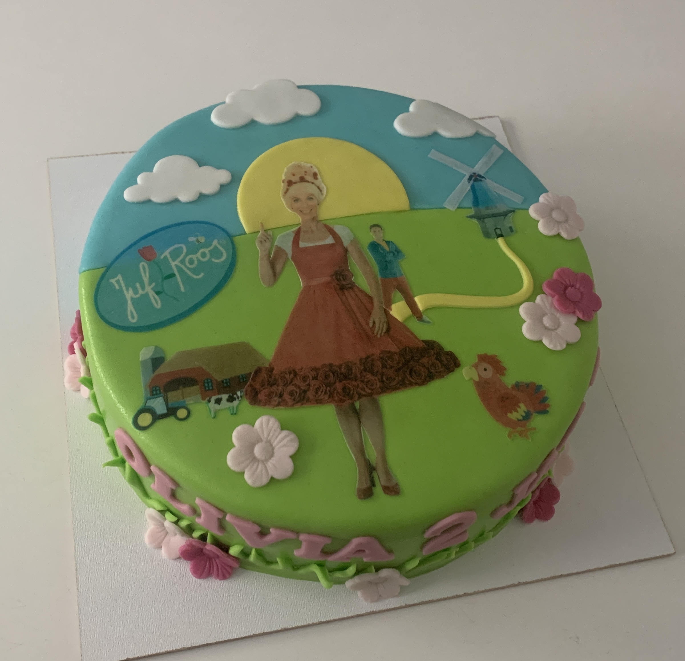 Juf Roos taart OLIVIA - Het Taartenhuis