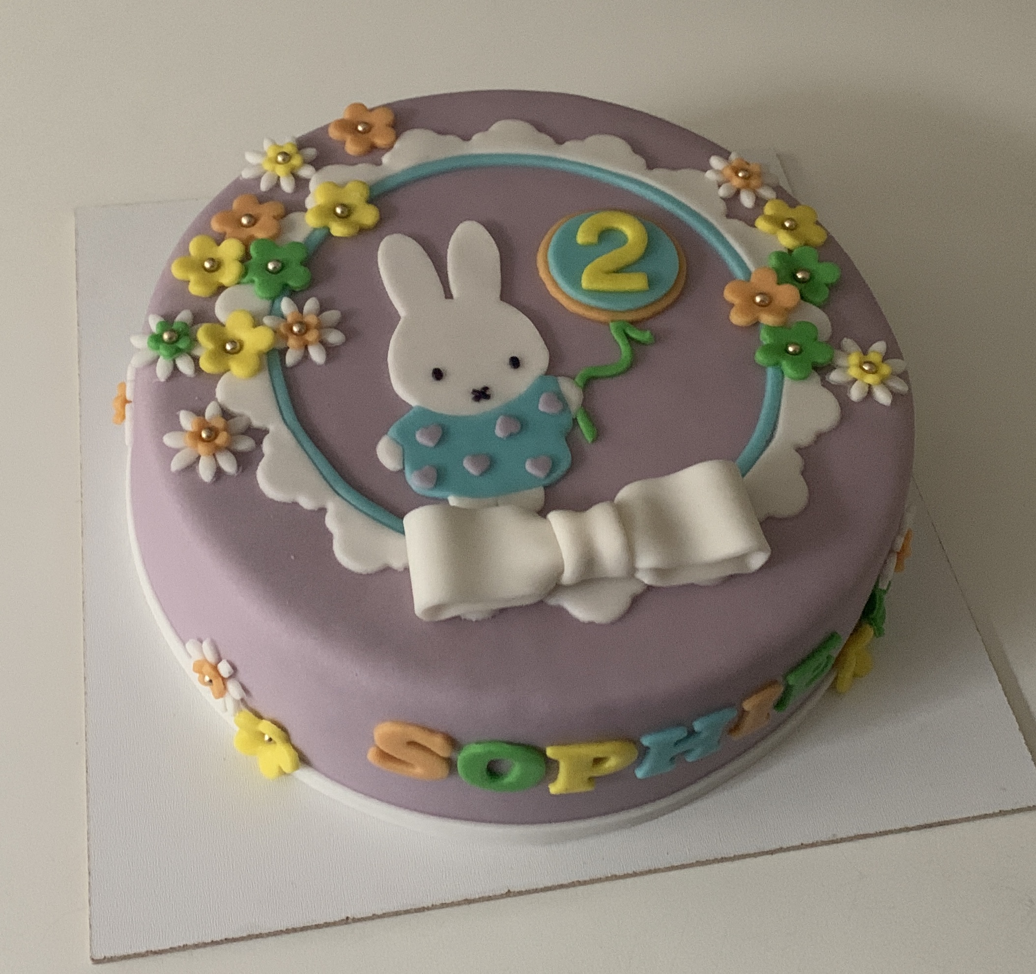 Nijntje taart SOPHIE - Het Taartenhuis