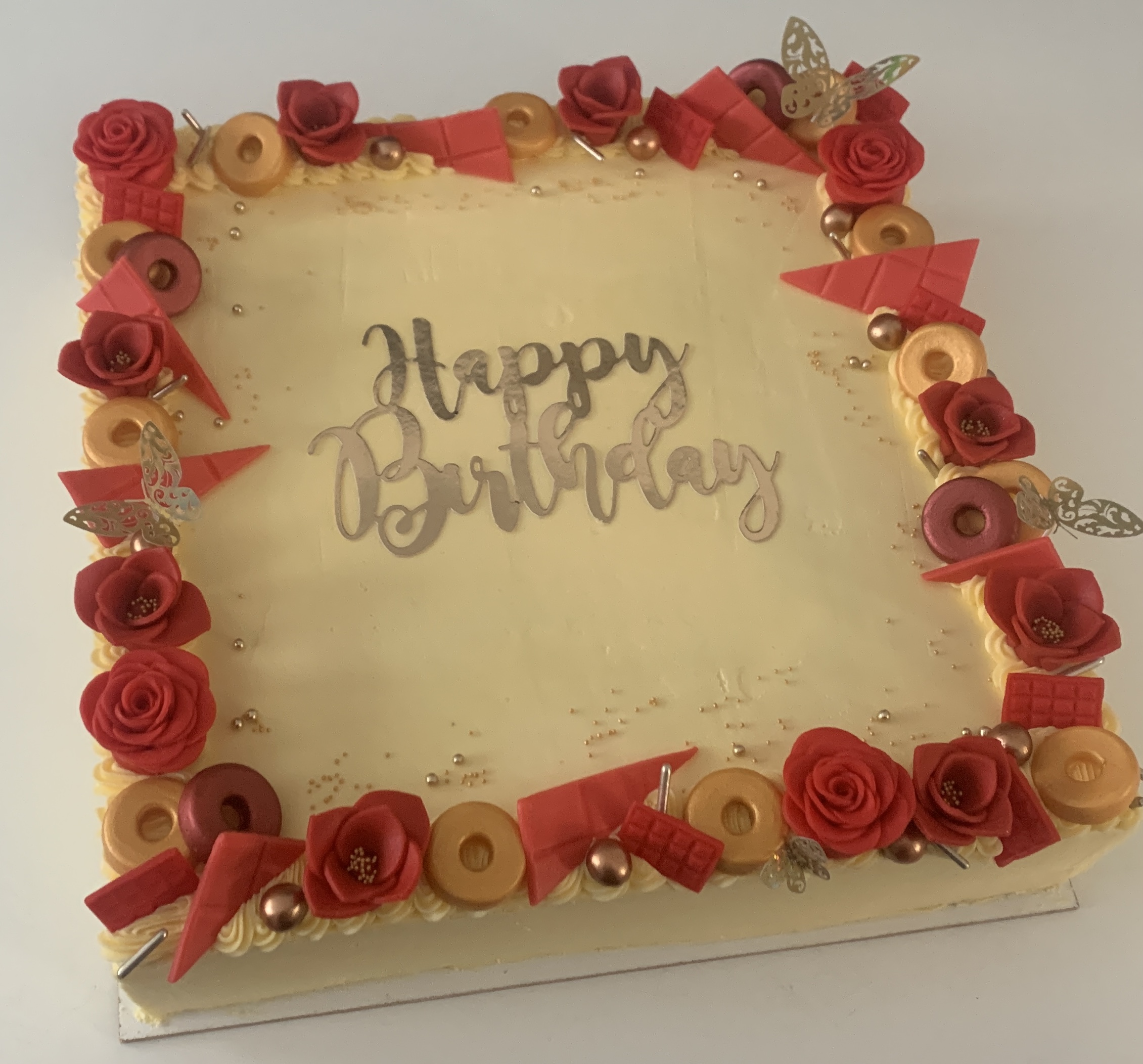 Happy birthday taart JANE - Het Taartenhuis